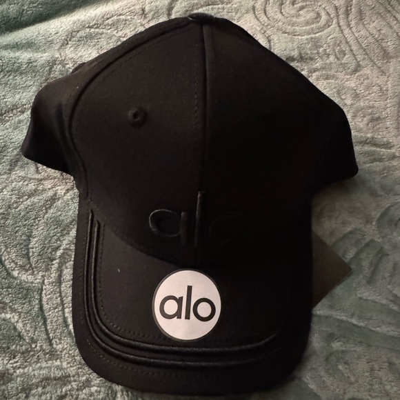 ALO Yoga | Accessories | Alo Yoga Black Cap | Poshmark